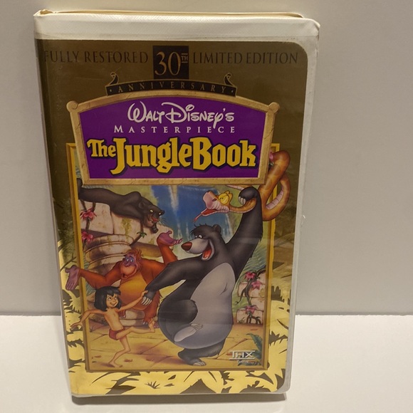 Disney | Media | Bundle Of 4 Disney Vhs Tapes Bambi Robin Hood Petes ...